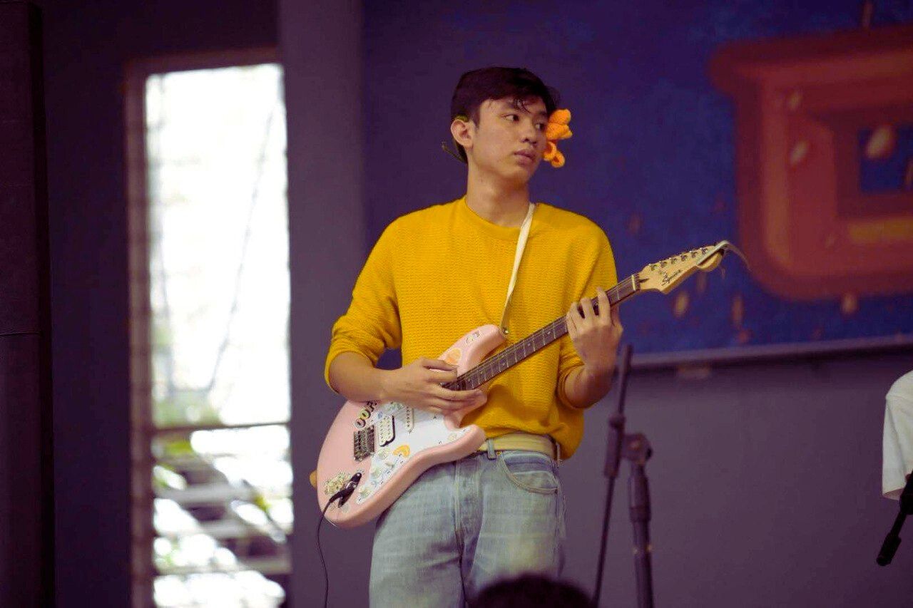 'KHOBEE' or Kyle? The Two Sides of Cebu’s Rising Singer-Songwriter | Keeta
